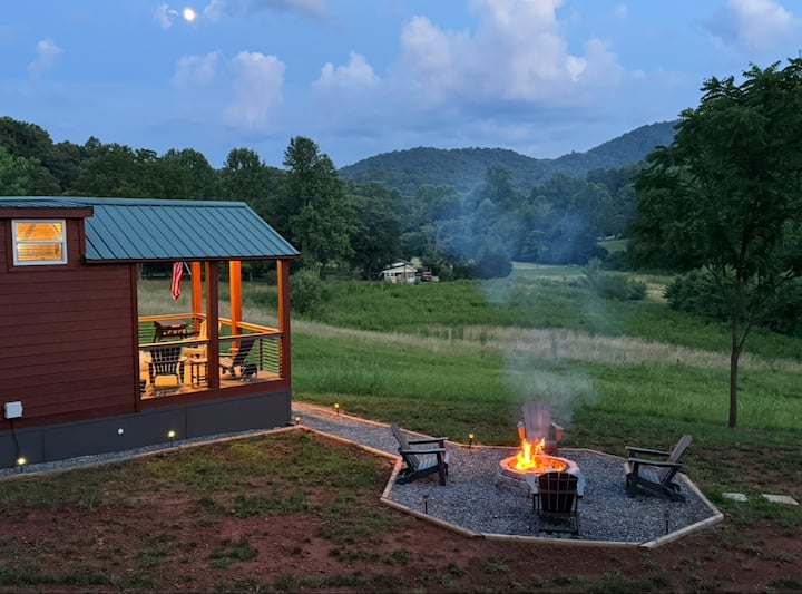 A Peaceful Lil Place - North Carolina