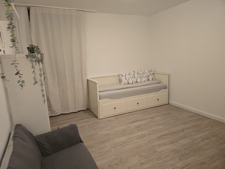 Cozy, Neat Studio Near Univrsity - ヴィースバーデン