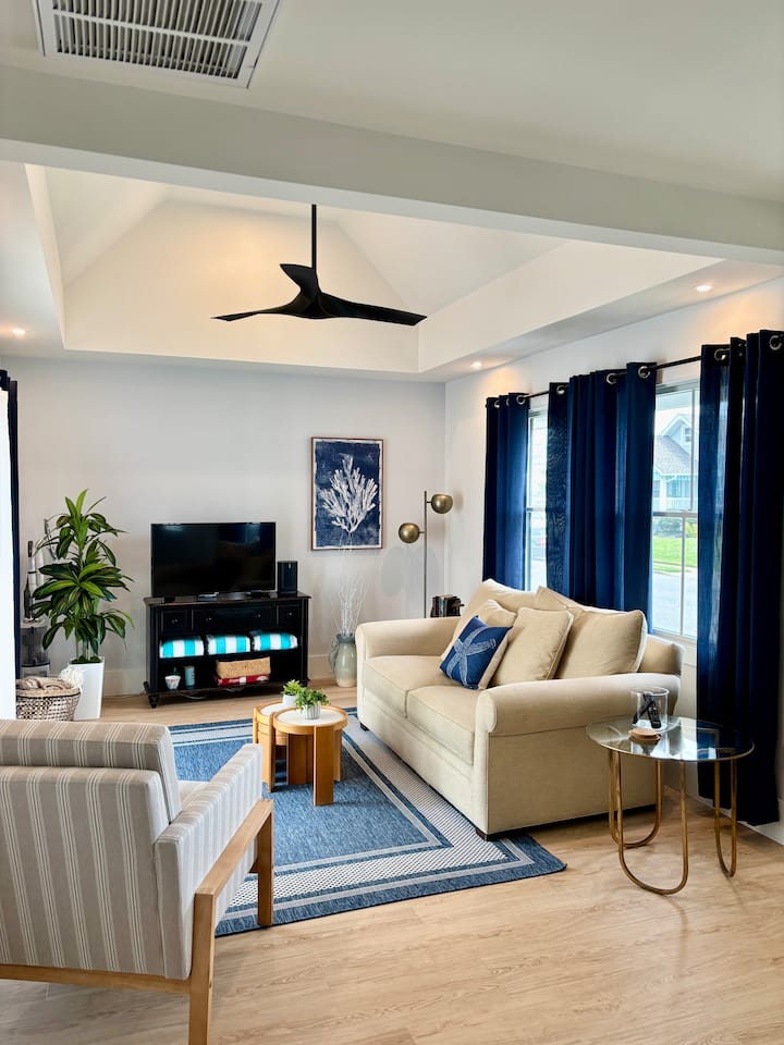 Bright, Stylish 2br Near Beach W/outdoor Shower - Belmar, NJ