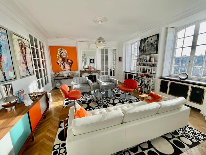 Modern Spacious Apartment In 1800s Banque - ibis Abbeville