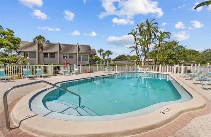 10min Beaches / Pool-hot Tub / Clean & Quiet - Pinellas County, FL
