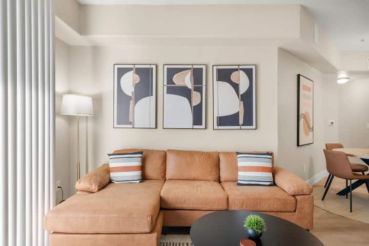 King Bed | Pool, Gym, Spa | 10 Minutes To Lax - Marina del Rey, CA