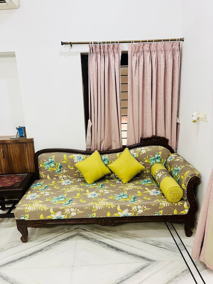Comfortable 3 Bedroom Family Getaway At Jodhpur - Jodhpur