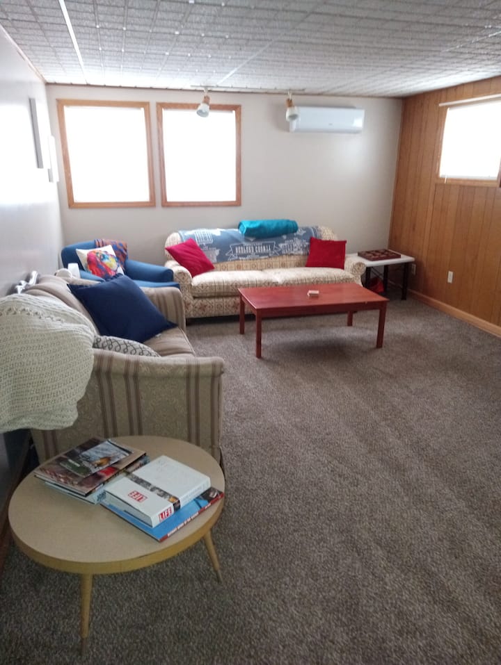 Serene Simplicity: 2 Br 1 Bath  Home On  2+ Acres - Shawnee State Park, Schellsburg