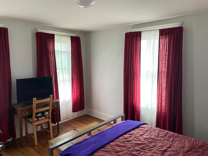 Cozy Bedroom Near Yale And Lighthouse Point. - Branford, CT