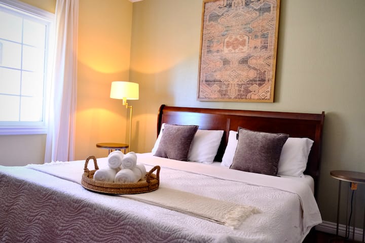 Cozy Getaway Home Near Beaches - 托倫斯