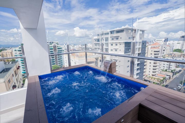 Beautiful 2br Penthouse W Jacuzzi & City View - Santo Domingo