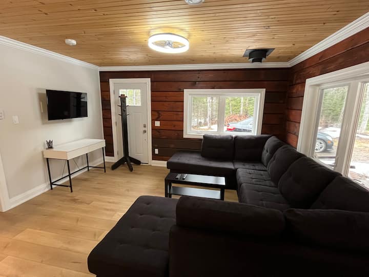 Casa Di Legno Newly Renovated - Ontario 60