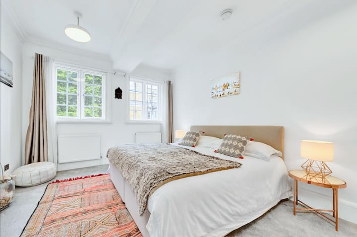 Elm - Historic Retreat, Chelsea - Chelsea