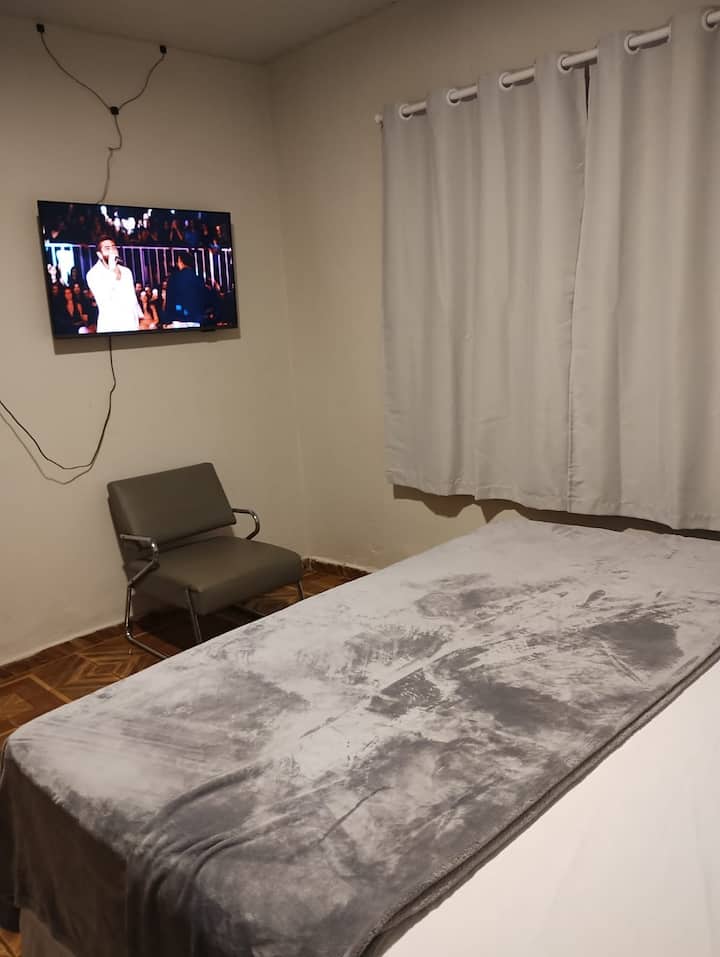 Suíte Próximo Centro
Cama King - Tangará da Serra