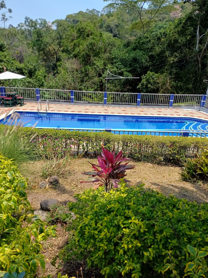 Hermosa Finca Recreativa - Sasaima