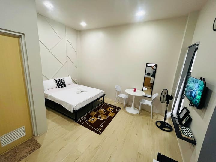 (Zuri Unit) Comfortable Stay In Naga City By Agn - Pili