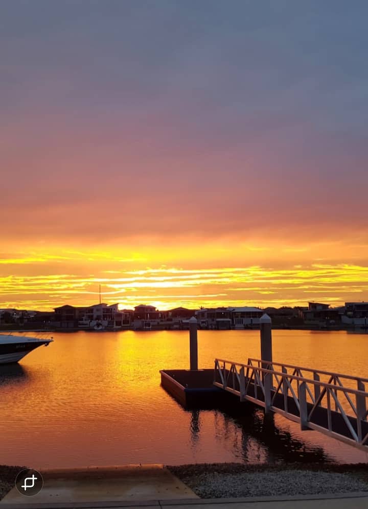 Waterfront-bay View - Port Macquarie