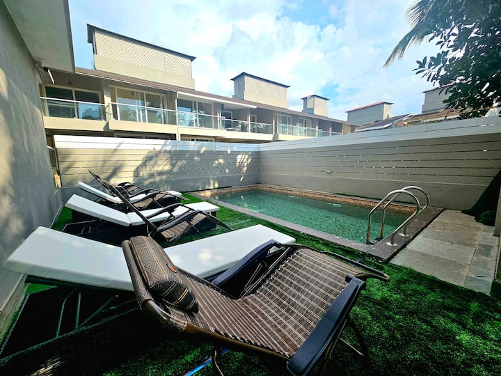 6bhk Retreat Pool Villa 700m Walk To Beach - Goa