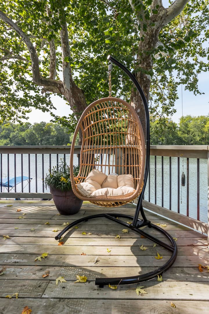 Riverfront Noblesville Home/pet Friendly/kayaks! - Noblesville, IN