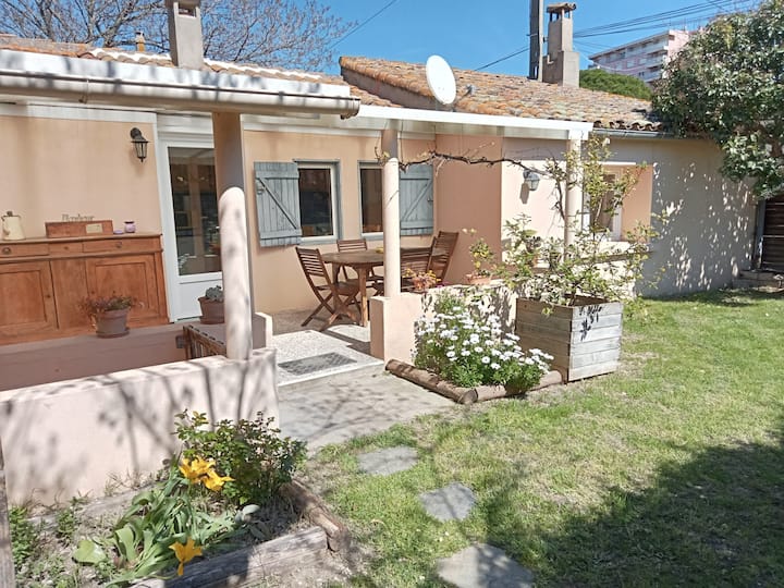 La Petite Maison 
(Style Provençal) - Saint-Martin-de-Crau