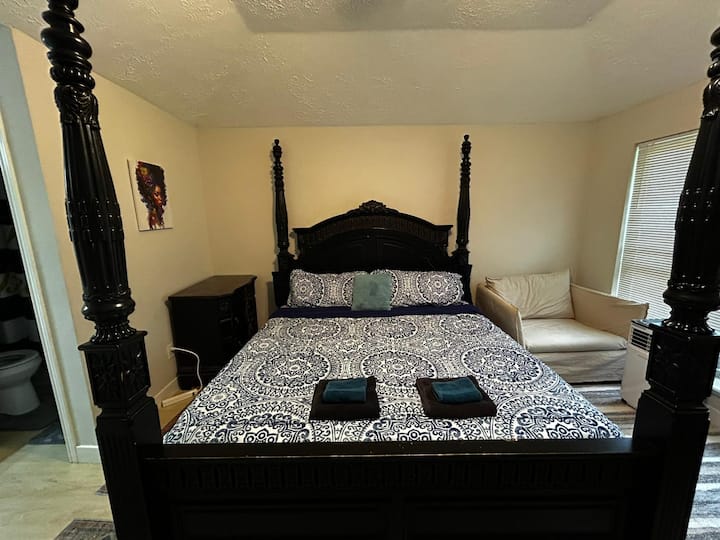 Entire Suite+separate Entrance Katy Hwy6 Enrgyco - Houston, TX