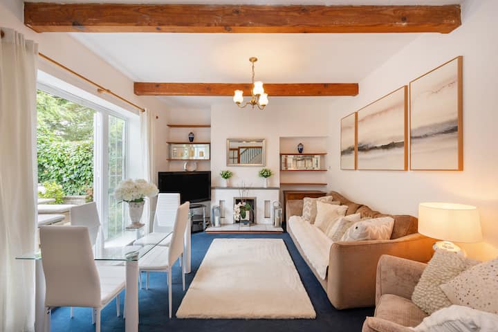 5-bed Home | Private Parking | 25 Mins To Central - Enfield