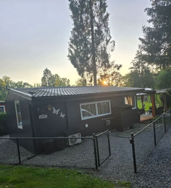 Gezellige Chalet In Het Groen Nabij Maastricht - Maastricht
