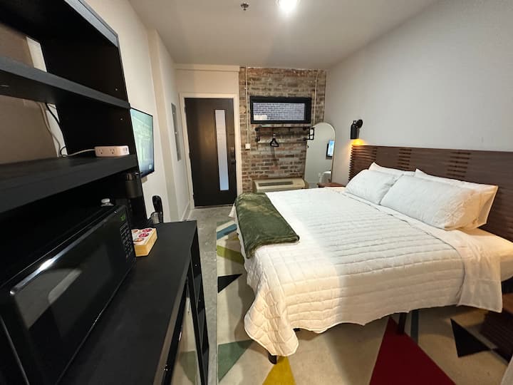 Micro-hotel- Downtown Bristol - Bristol, TN