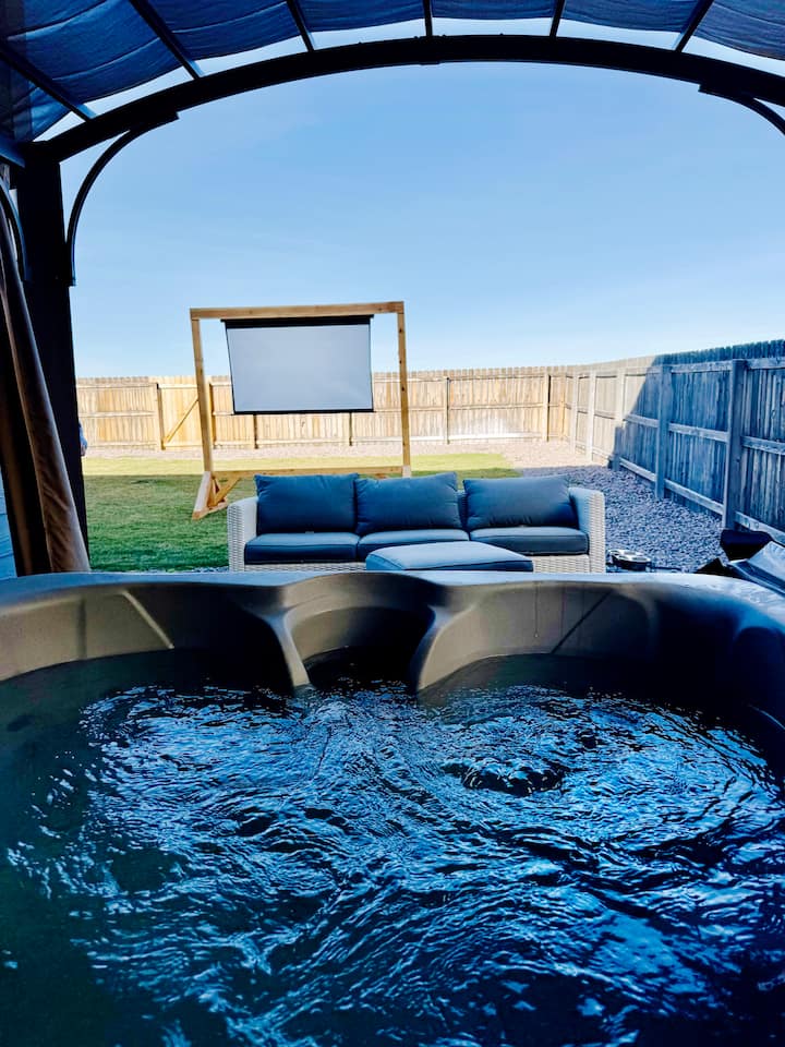 Joy House | Hot Tub, Gym & Outdoor Yard Fun - Colorado Springs, CO