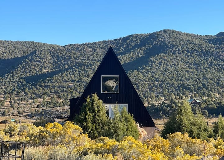 Pine Valley Black A-frame - Pine Valley, UT