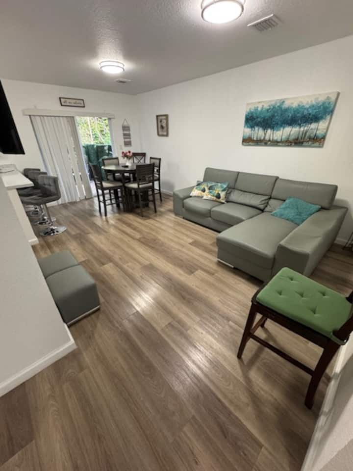 “House Near Keys. King Bed + Patio + Parking” - Homestead, FL