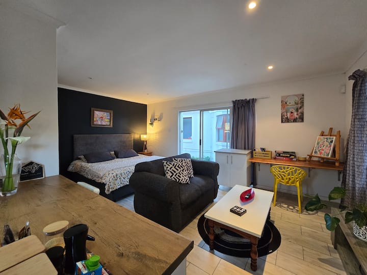 Cosy Cottage In Centre Of Walmer - Port Elizabeth