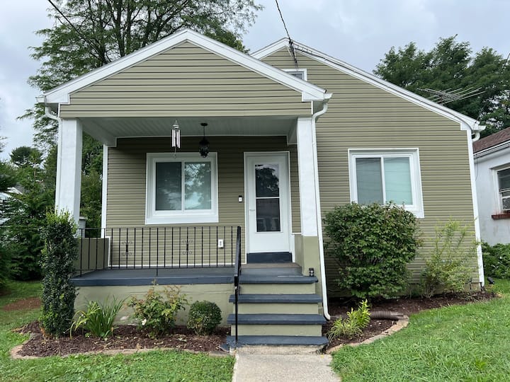 Charming Cottage Retreat - Reading, PA