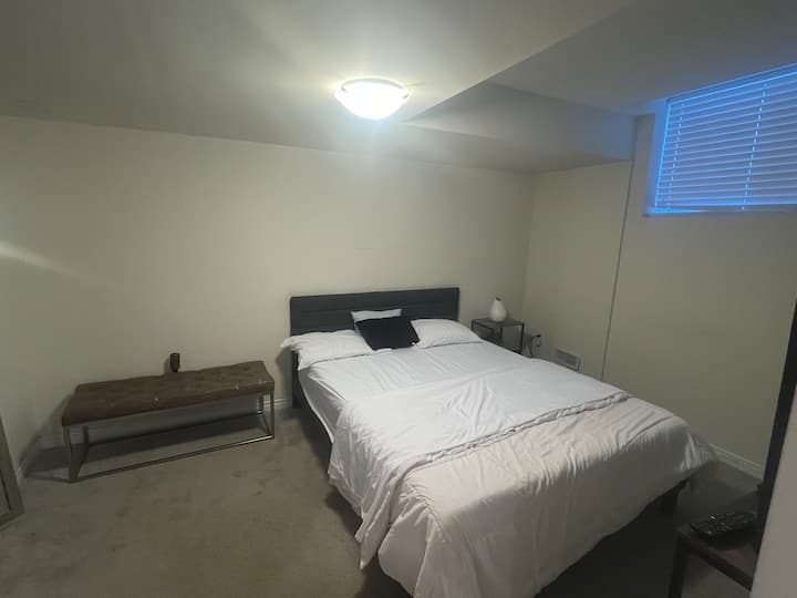 Entire Basement Apartment  Separate Entrance - Brampton