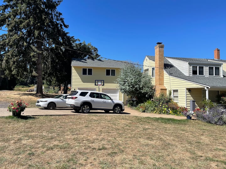 Private Silverton Country Stay - Silverton, OR