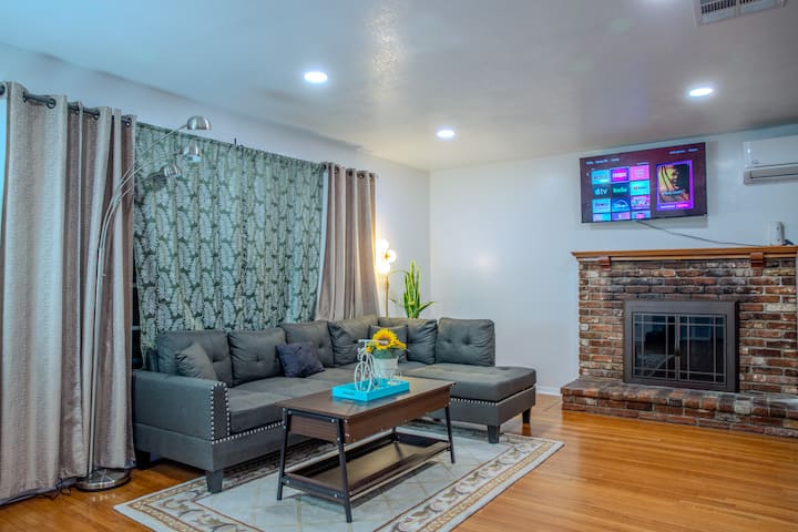 Comfy House Nearby Disneyland - Garden Grove, CA