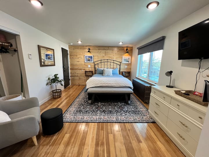 Downtown Mid-luxury Studio - Fairbanks, AK