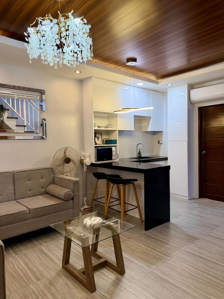 Modern Home In Malolos 2br (La Terraza Kathrina) - Malolos