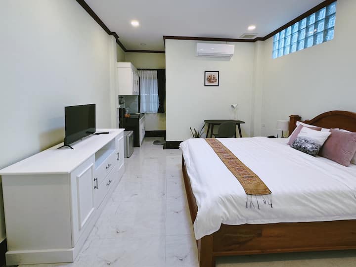 近湄公河Samsenthai/wat Si Muang/parkson购物商场/公寓式酒店202 - Vientiane