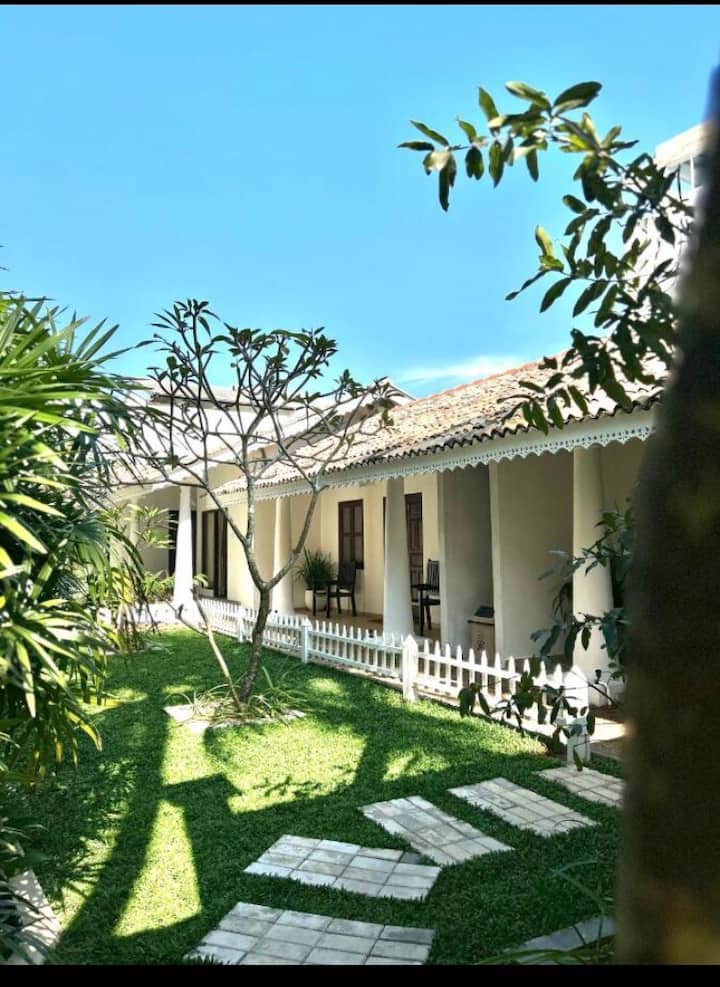 Charming Rooms Near Beach - Hikkaduwa