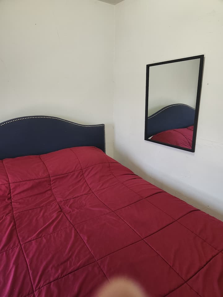 L4 Small Three Bedroom Apartment - Aurora