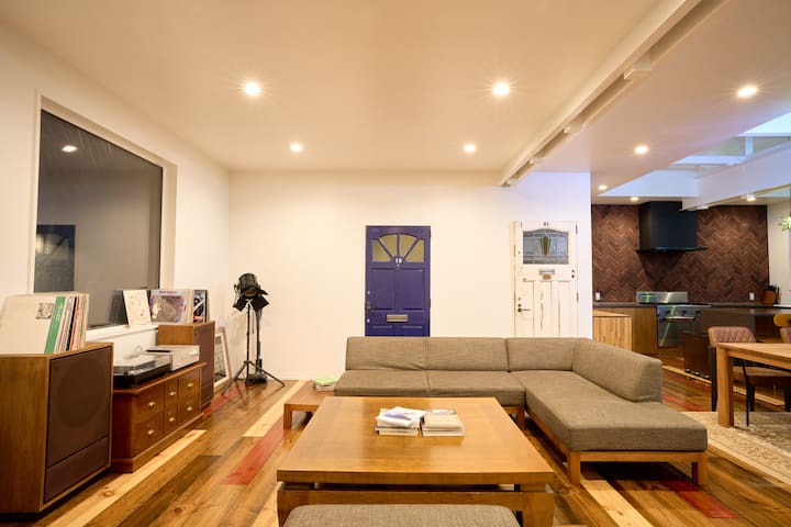 ニセコビレッジスキー場車２分 /徒歩10分_アンヌプリ国際スキー場車5分/サウナ付一軒家_カフェ併設 - Niseko