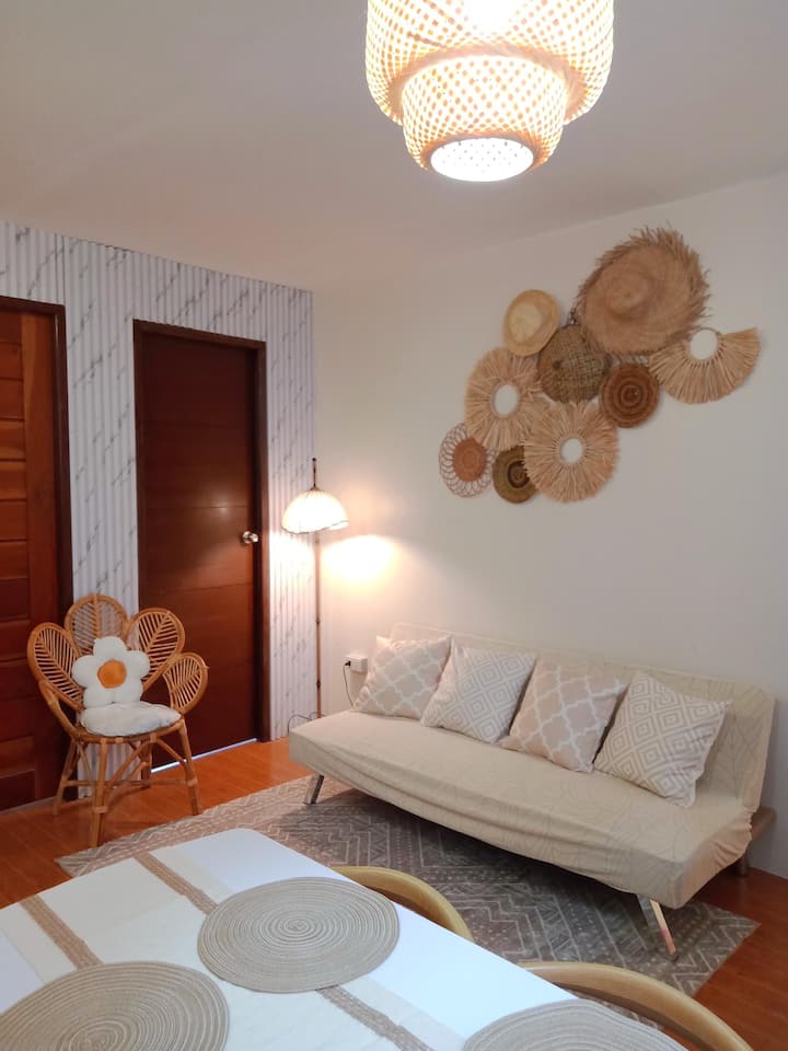 2 Bedroom Bali Inspired In Lipa/ Netflix/pool - Anilao