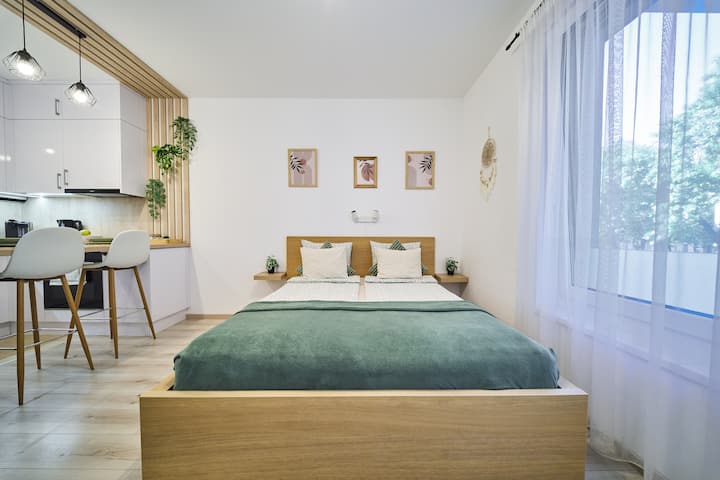 Illés Residence-free Private Garage-near Corvin - Budapest