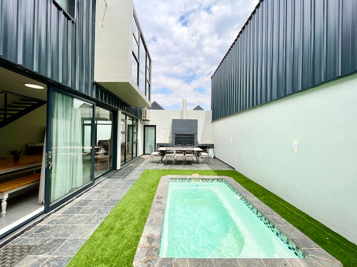 Northern Valleys Family Condo - Windhoek