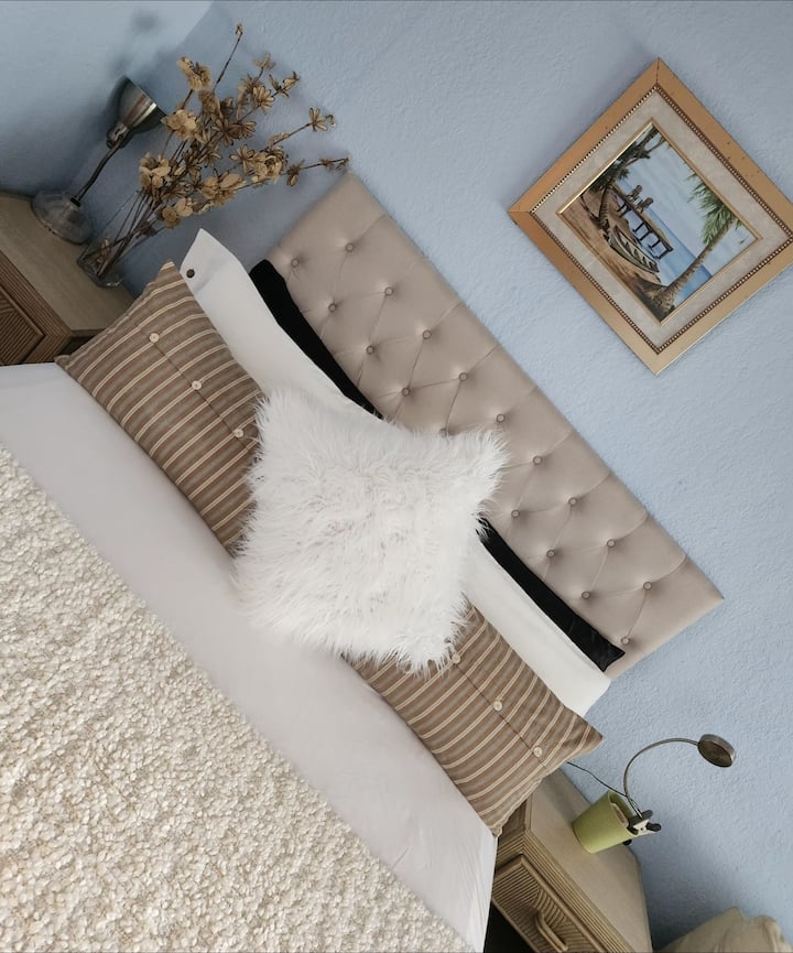 Privately Own Studio On The Beach - Surfside, FL