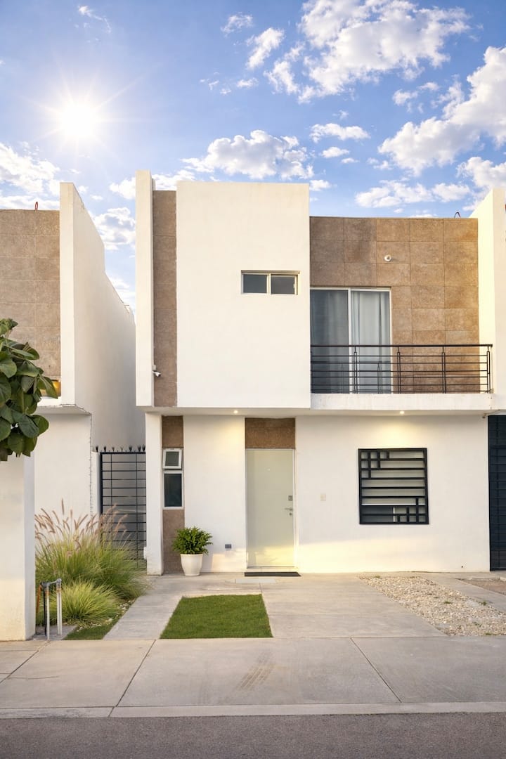 La Casa Más Completa Del Norte De Torreón.
Factura - Torreón