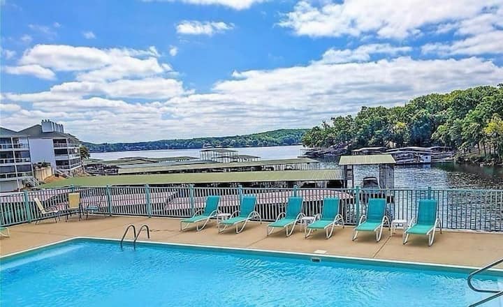 Oasis On Lake Of The Ozarks With Porch + 2 Pools! - Lake Ozark, MO