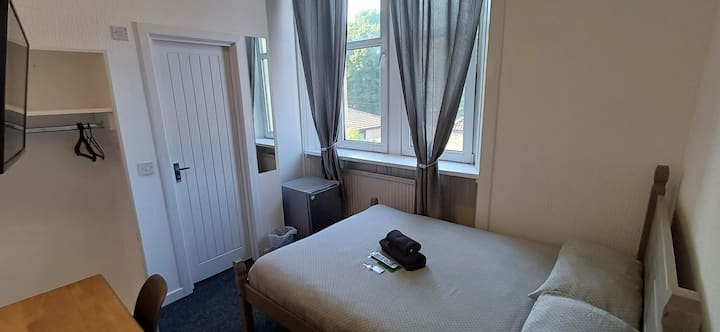 Royal 1bdbl Ensuite Rm Kelty,fife.fab 4 Edinburgh - Kinross