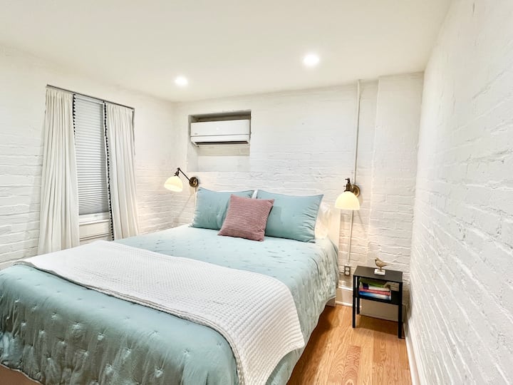 Walk To Capitol | Capitol Hill Stay | Parking - Washington, D.C.