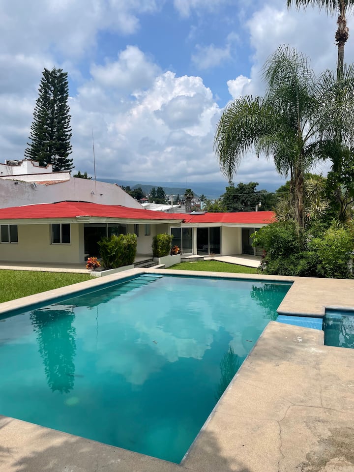Hermosa Casa En Zona Dorada C Alberca Y Seguridad - Cuernavaca
