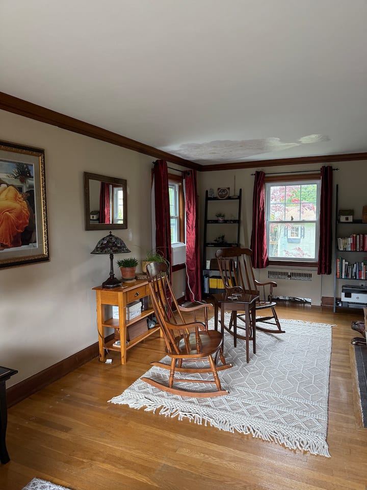 Charming, Family-friendly Apt @ Tavern 33 - Brandeis University, Waltham