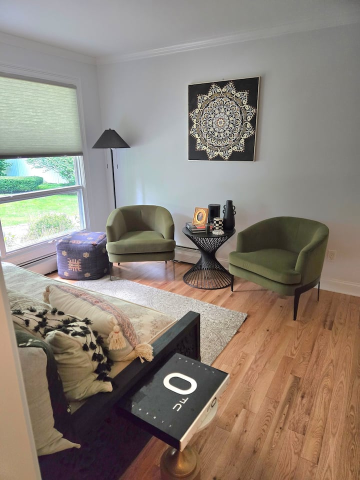Bloomfield Bungalow - West Hartford, CT