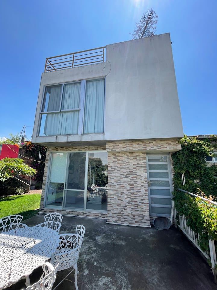 Casa Colibrí Cuenta Con Alberca Y Amplio Jardín - Cuernavaca